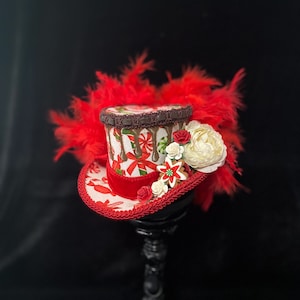 Peppermint Mini Top Hat With Chocolate Drizzle, Christmas Mini Top Hat ...
