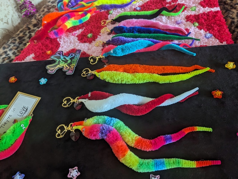 Worms in Love | Double Worm Keychain - Etsy