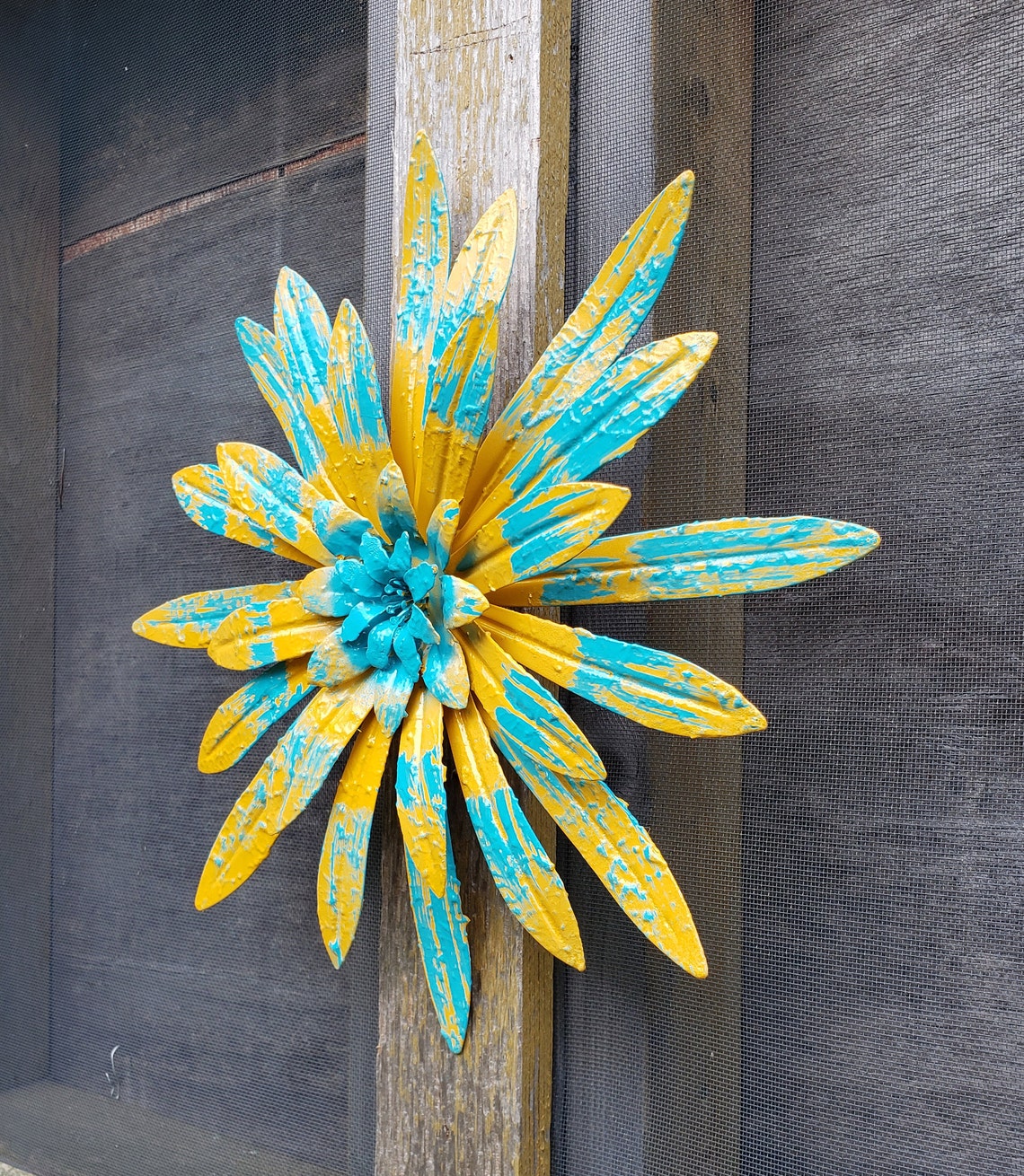 Metal Flower/ Metal wall Flowers/ Garden Wall Art/ Fence | Etsy