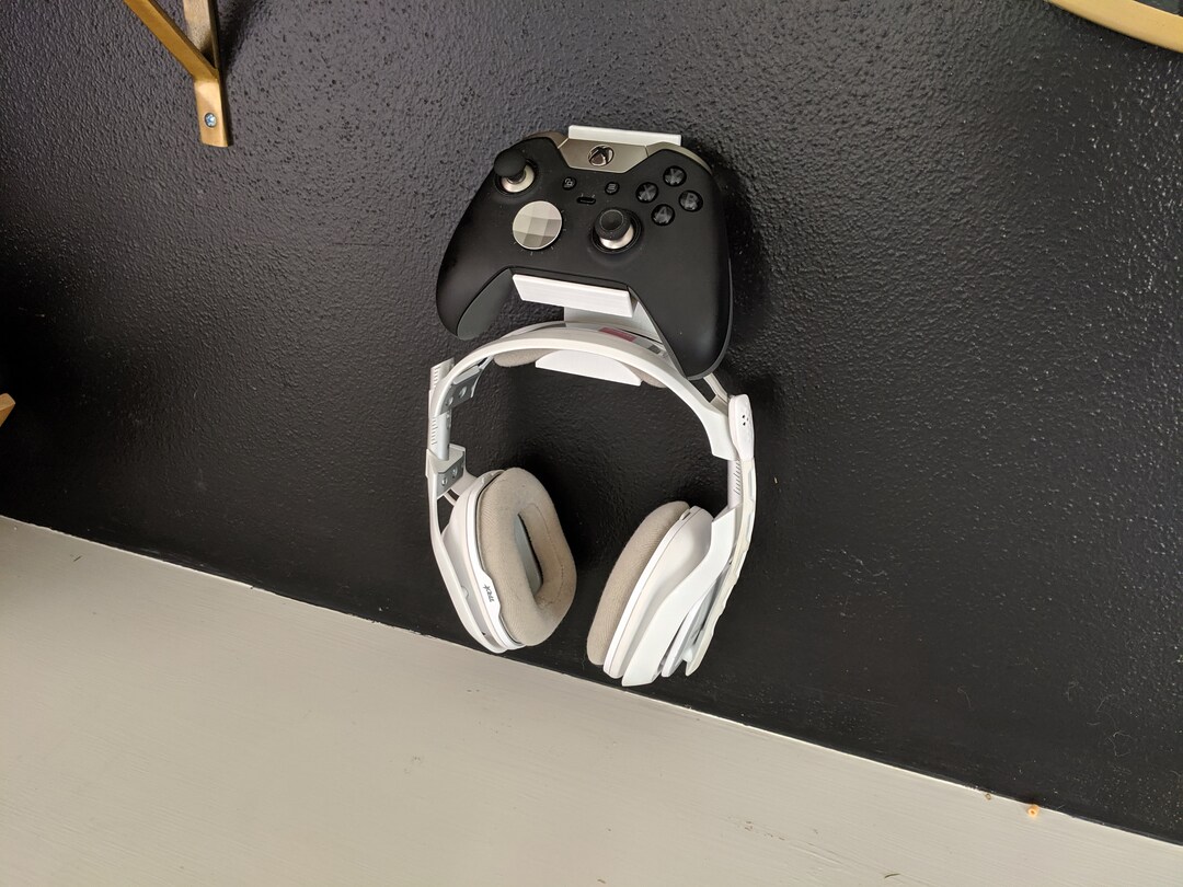 Universal Wall Mount Controller and Headset Mount, Xbox Series X/S, One ...