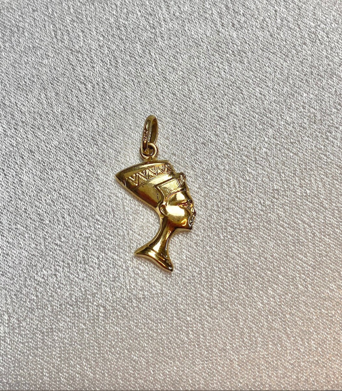 14k Yellow Gold Nefertiti Pendant/necklace Charm - Etsy