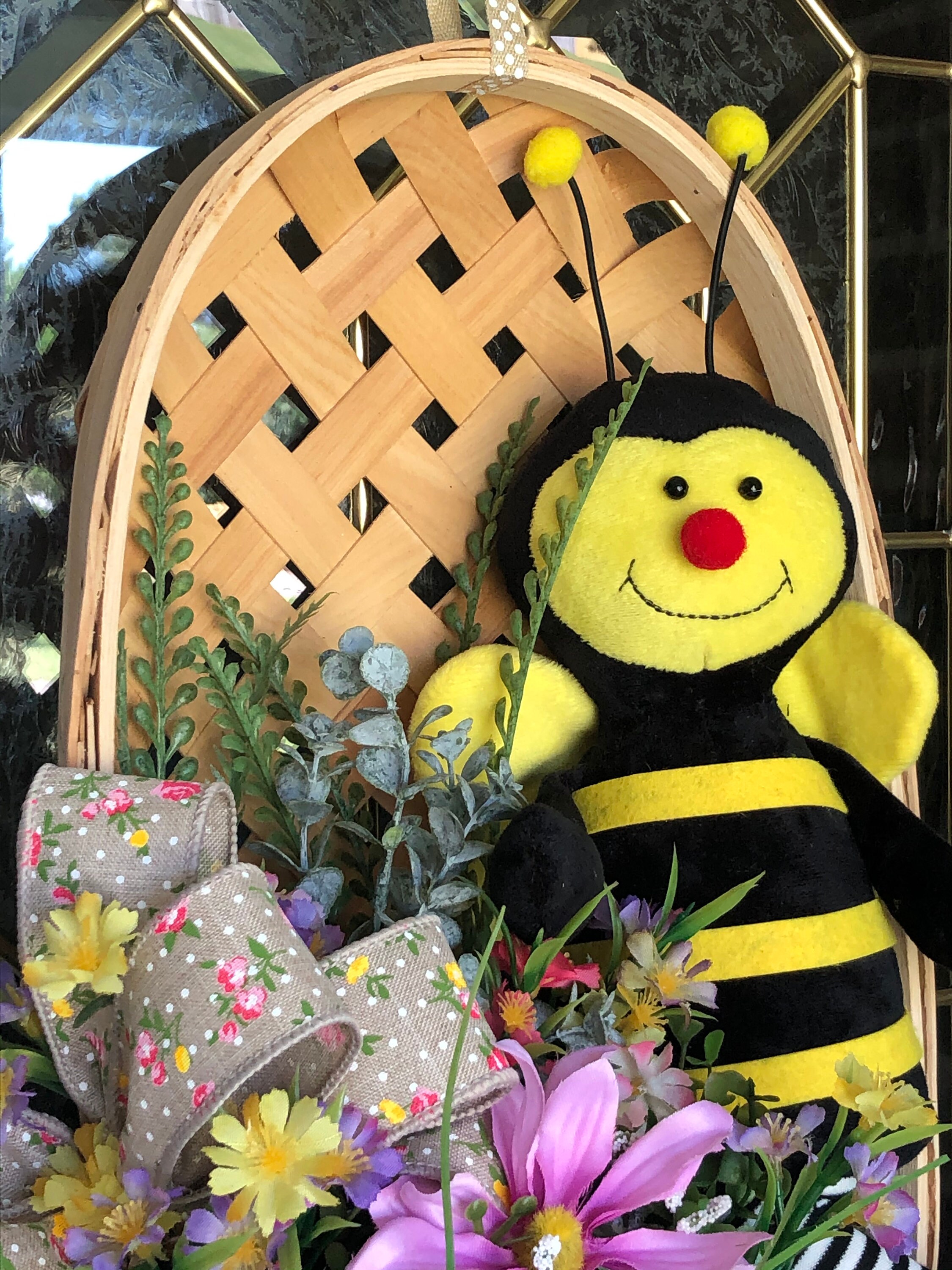 Bee Floral Hanging Tobacco Basket Chip Wood Basket Bee Wall - Etsy