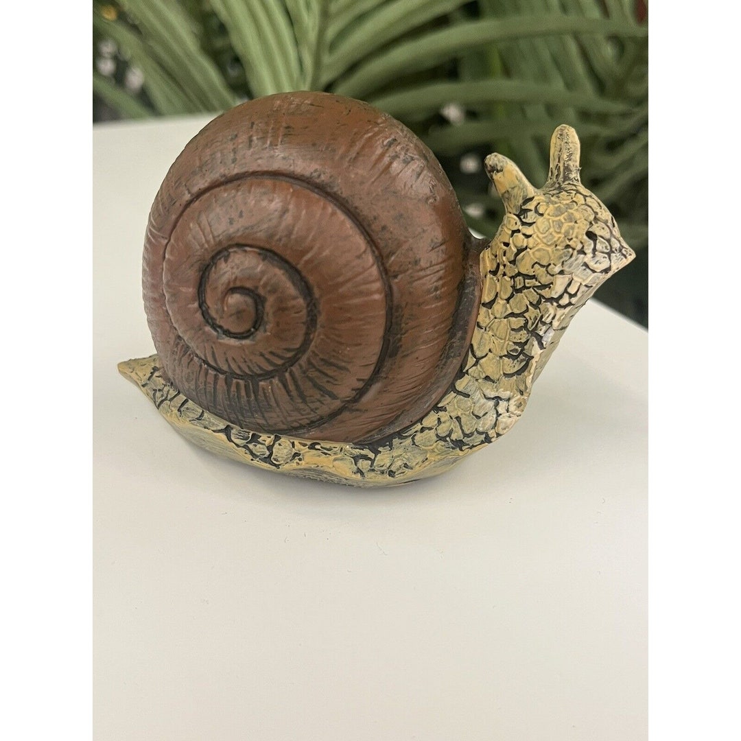 Snail Garden Resin Small Porch Snail Two Tone With Real Look 2.5" Smal ...