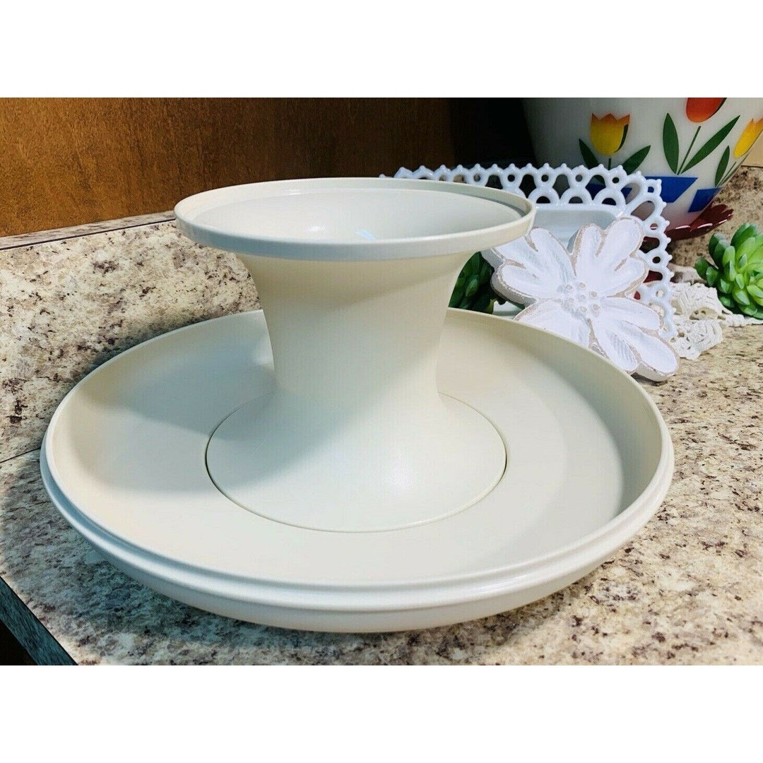 Tupperware 2 Piece K1 Chip Dip Cake Stand Tray Serve It All 1532-4 1533 ...