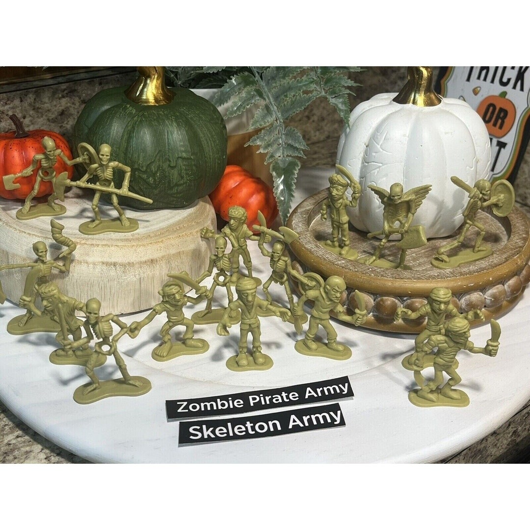 16pcs Skeleton Army Men & Zombie Pirate Set Small Plastic Halloween Fig ...