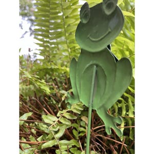 3D Frog Metal Garden Pick Metal Garden Pick Toady Frog Flower Pot Stake ...
