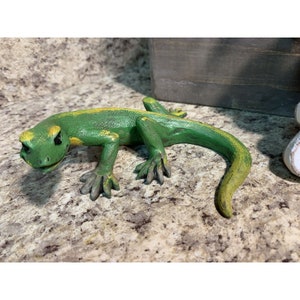 2x Yard Sculpture Green Lizard WHIMSICAL Garden Statue Resin Garden ...