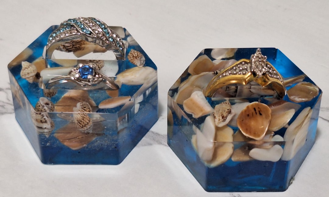 Handmade Octagon Seashell Beachy Resin Art Ring Holder / Ring Display ...
