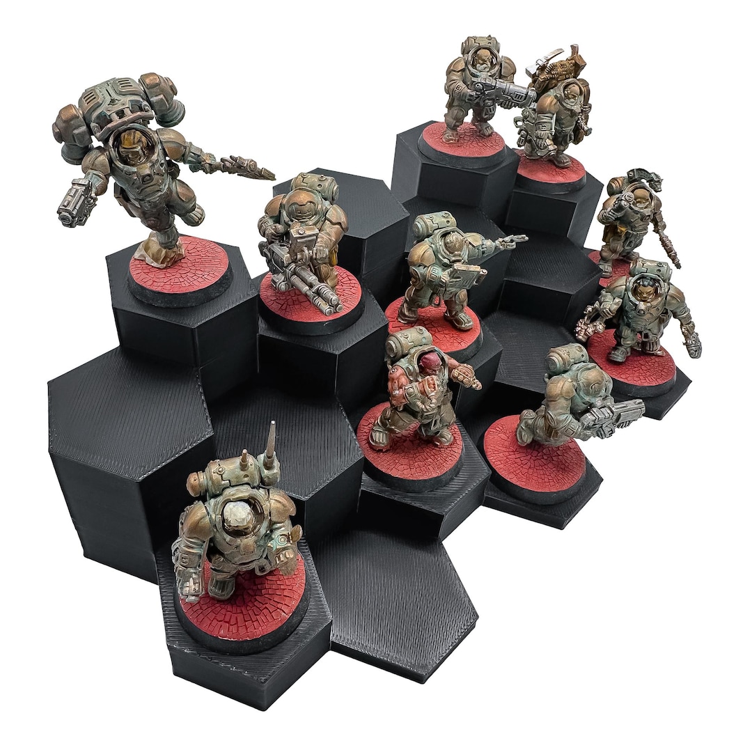 Miniature Display Stand for Painted Minis – 28 Mm Base Compatible ...