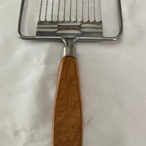 Sharp Kitchen Objects Vintage Cake Breaker Tomato Slicer Curved Grater ...