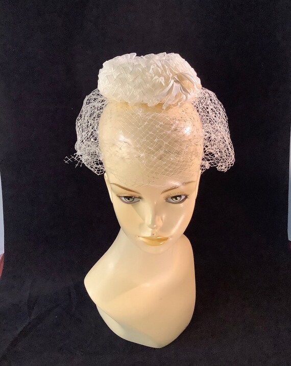vintage ruffled ribbon bun - Gem