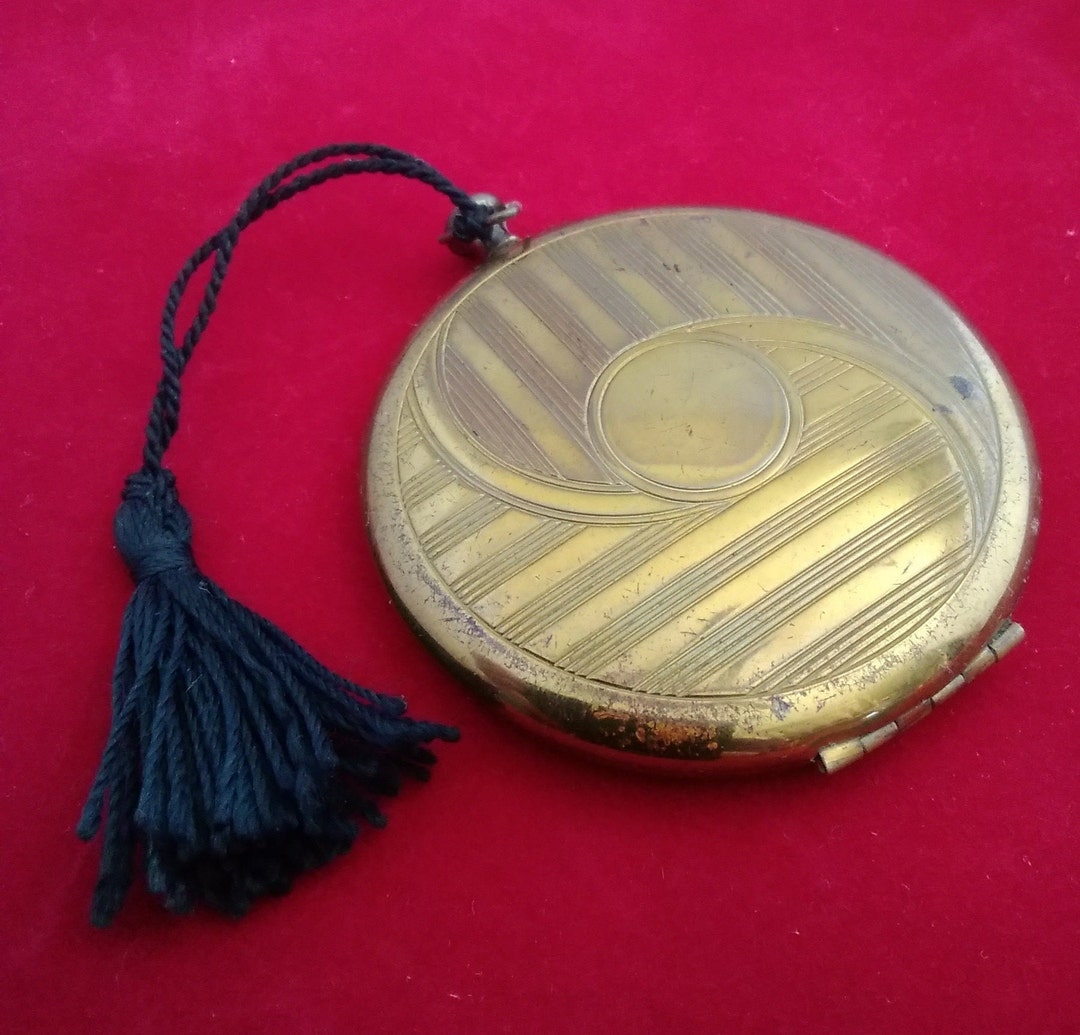 Zell Fifth Avenue Ladies Makeup Compact Vintage Gold Tone Classic Art ...