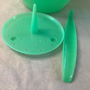 Vintage Tupperware Lettuce Keeper ~ 4 Piece Set Jadeite Green ...