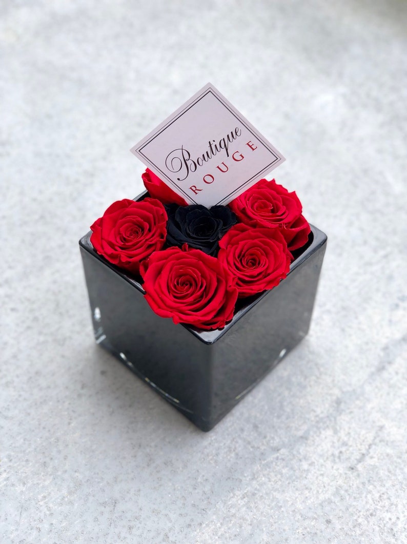 Black Premium Glass Vase With Preserved Roses Eternal Roses - Etsy
