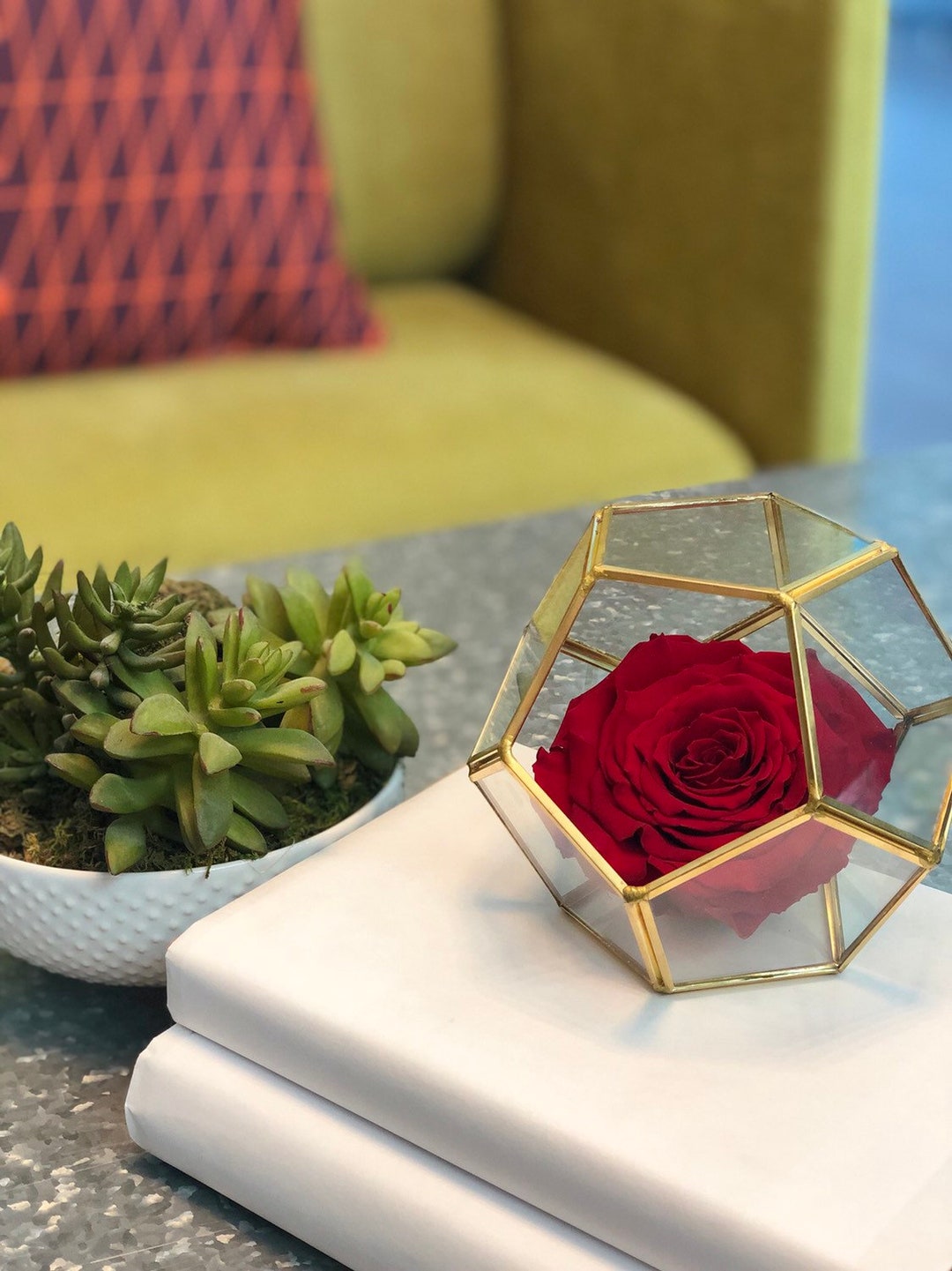 Flowers in a Terrarium | Roses in a Terrarium | Valentines Day Gifts ...