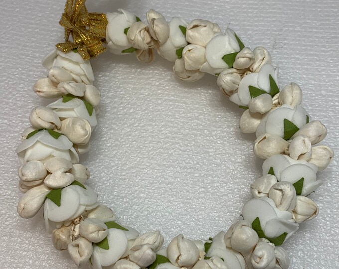Resusable Gajra With White Roses Hair Accessories Tiara. Bharatantyam ...
