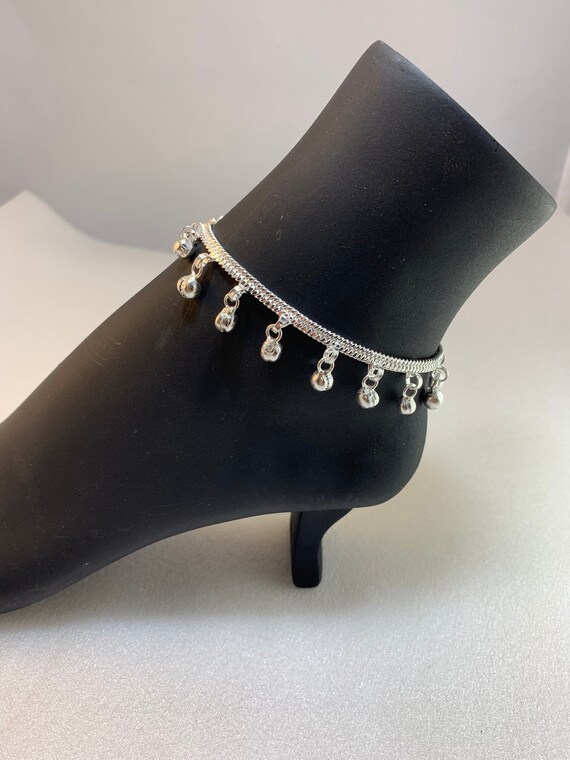Single Leg Thread Anklet With Charms | atelier-yuwa.ciao.jp