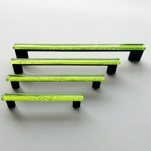 Apple Green Glass Pull