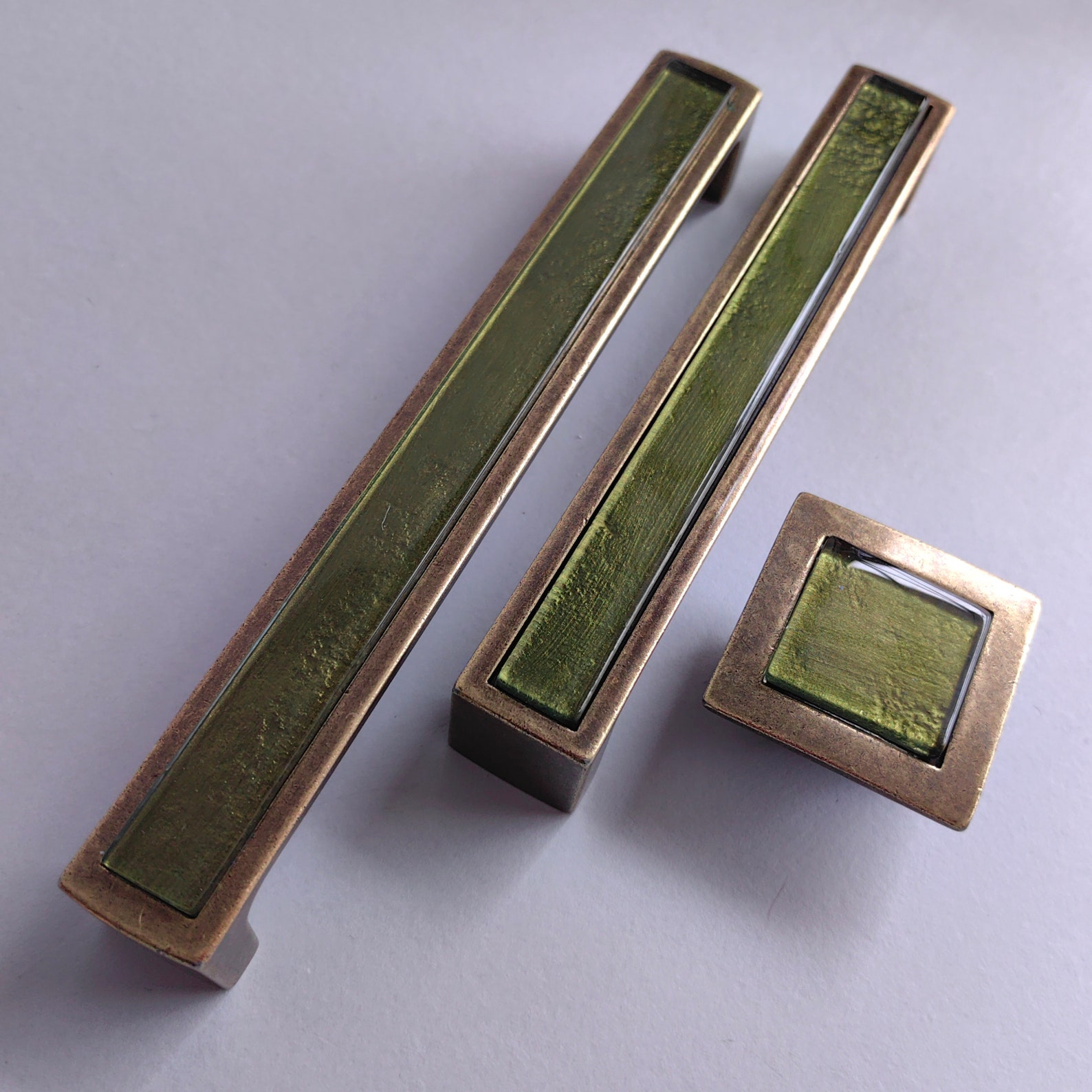 Pop-up Olive Green Glass Pull/knob. Antique Brass Metal Finish ...