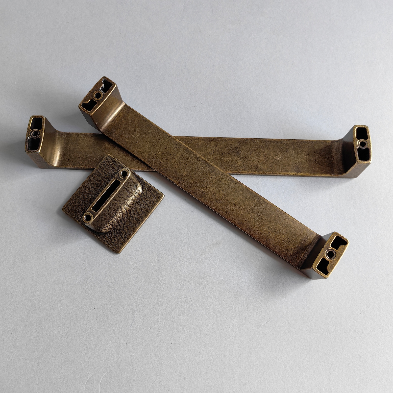 Pop-up Olive Green Glass Pull/knob. Antique Brass Metal Finish ...