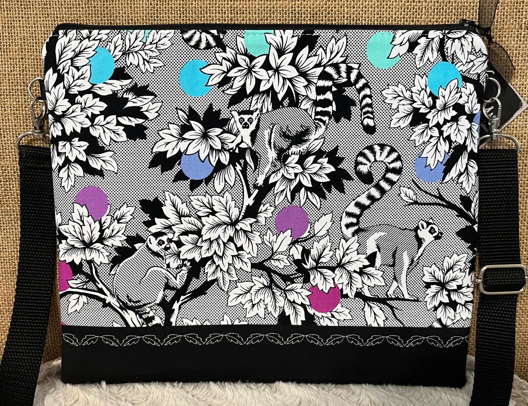 Lemur Crossbody Pouch / Crossbody Project Bag #1 - Etsy