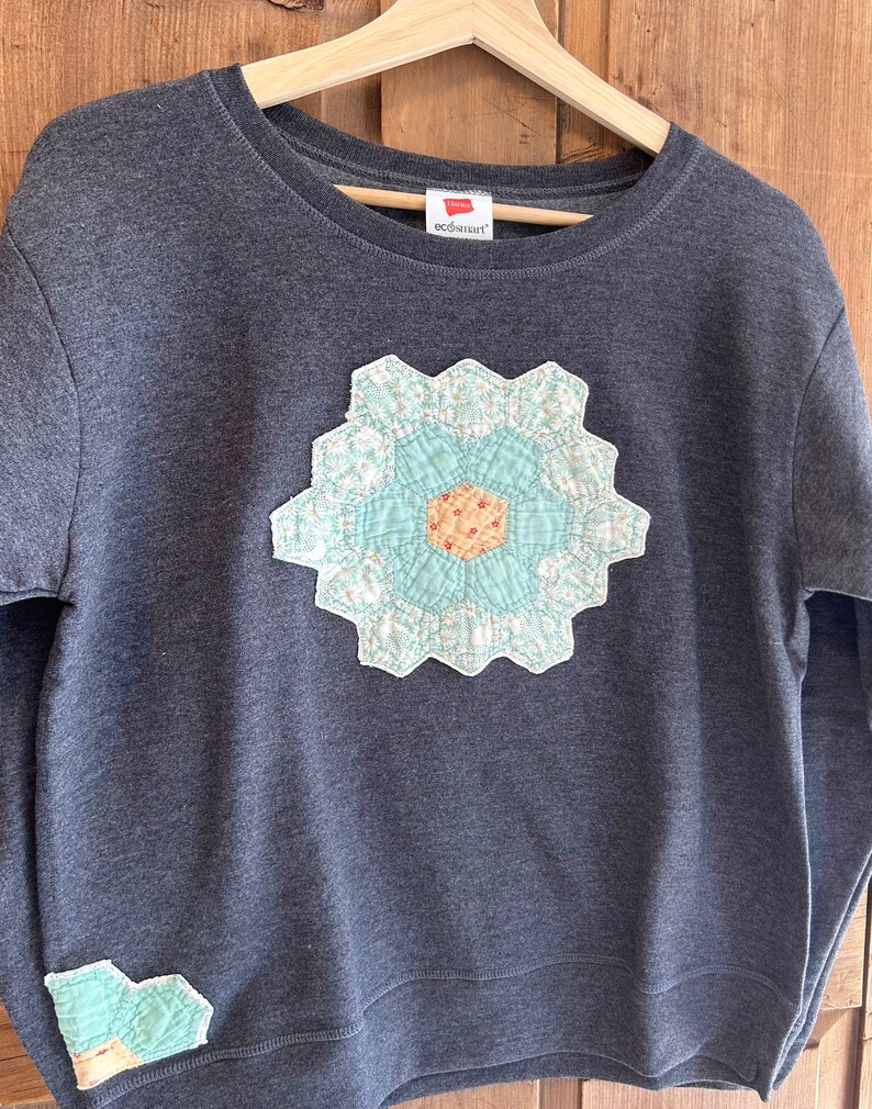 Appliqué Quilt Block Pullover/vintage Quilt/sweatshirt/crewneck/quilt ...