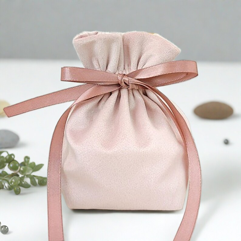 5 Colors Silky Velvet Drawstring Bags Expand Bottom Wedding Favor Bags ...