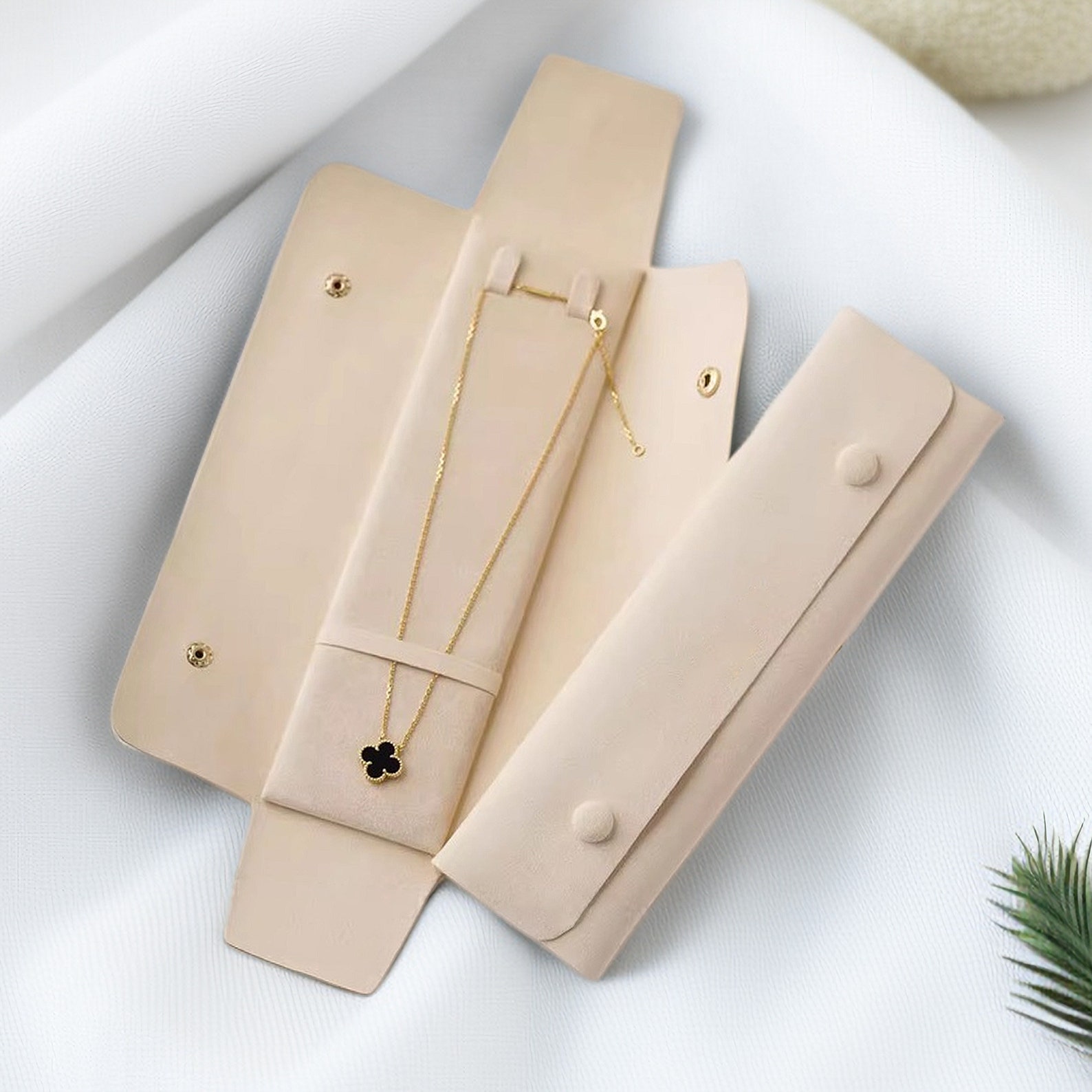 3 Colors Microfiber Necklace Pouch, Jewelry Pouches, Jewelry Packaging ...