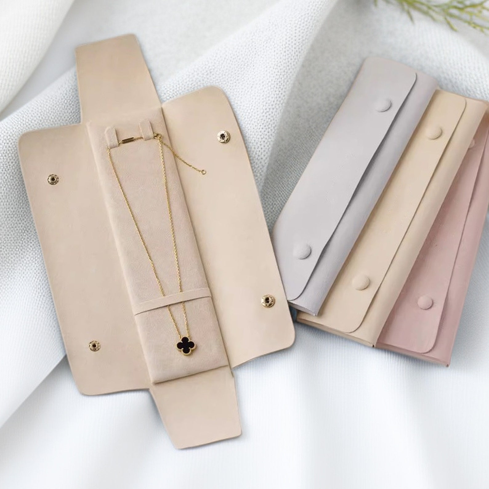 3 Colors Microfiber Necklace Pouch, Jewelry Pouches, Jewelry Packaging ...