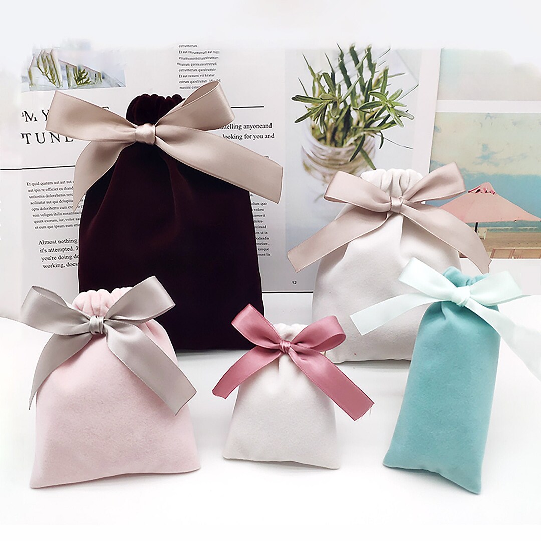 Small Drawstring Jewelry Packaging Pouch, Plush Jewelry Organizer ...