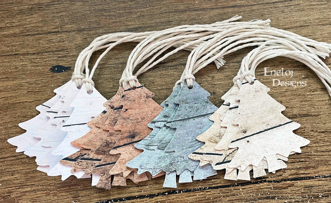 Rustic Christmas Tree Gift Tags / Woodgrain Christmas Tags With String ...