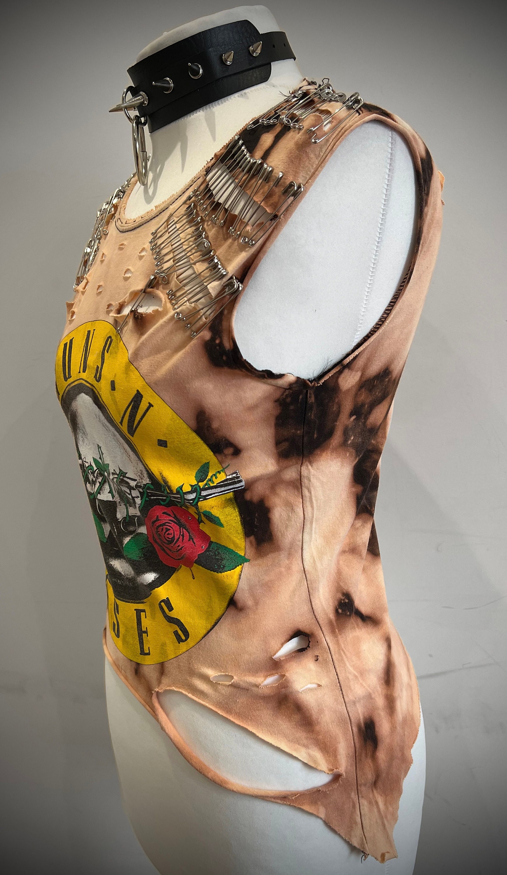 THE STITCHES Guns N Roses Crop Top /t Shirt : Safety Pins - Etsy