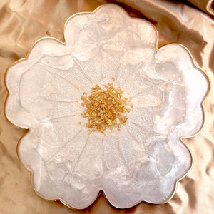 Large Flower Shape Gold Accented Tray With Matching Flower Coasters Set ...