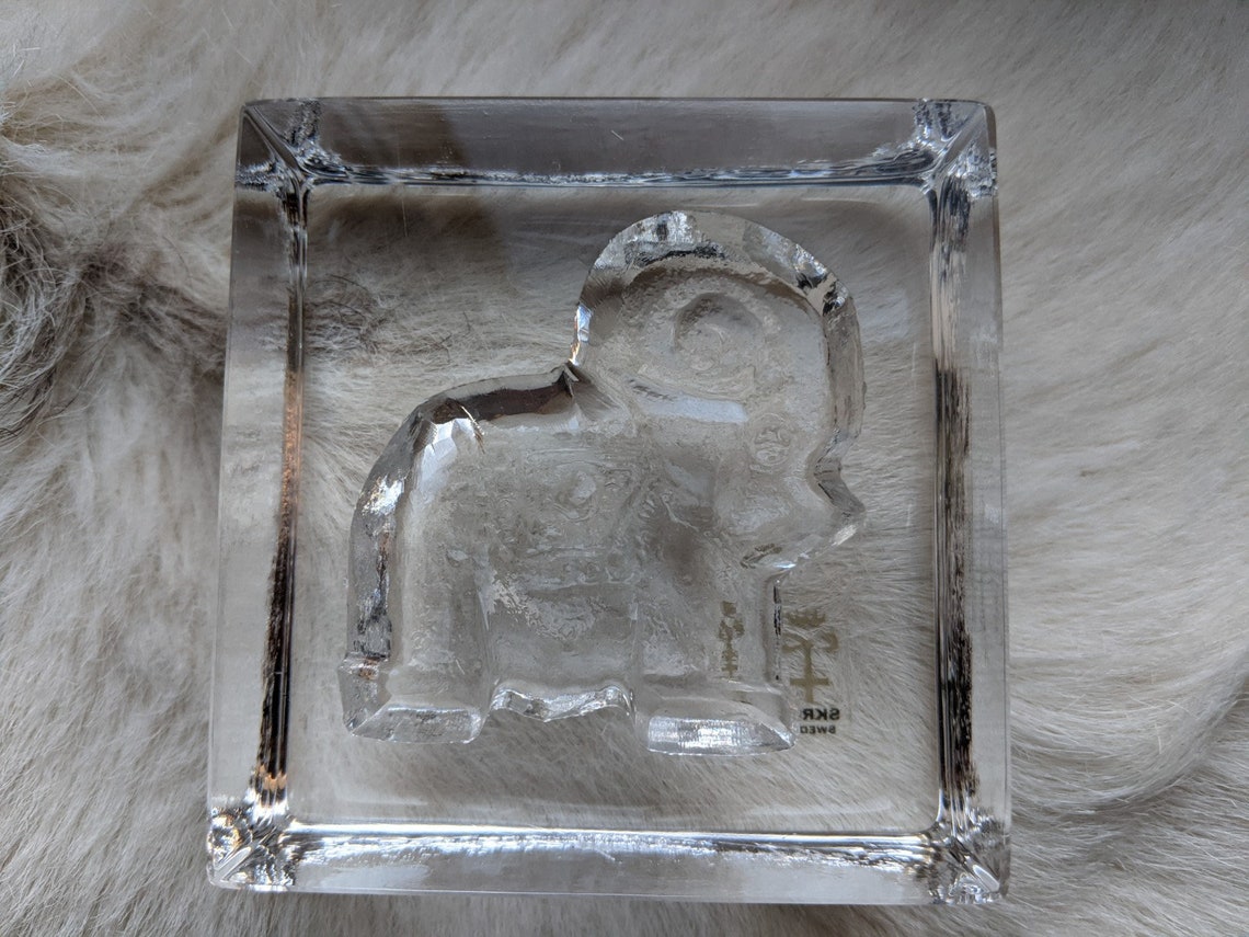 SKRUF Sweden Elephant Ice Sculpture by Lars Hellsten - Etsy UK