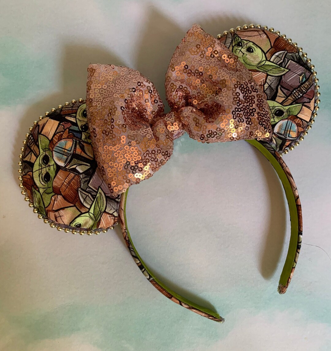 Mandalorian and Grogu Inspired Baby Yoda Minnie Mouse Ears - Etsy