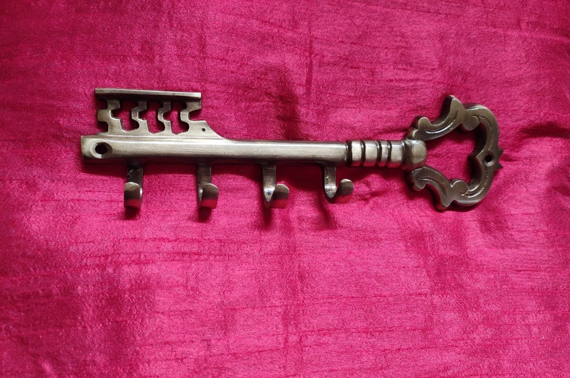 Beautiful Vintage Brass Key Shaped Key Holder With 4 Heavy Brass Prongs ...
