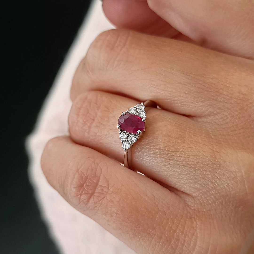 Oval Ruby Engagement Ring in 18k Gold, Ruby Cluster Ring, Solitaire ...