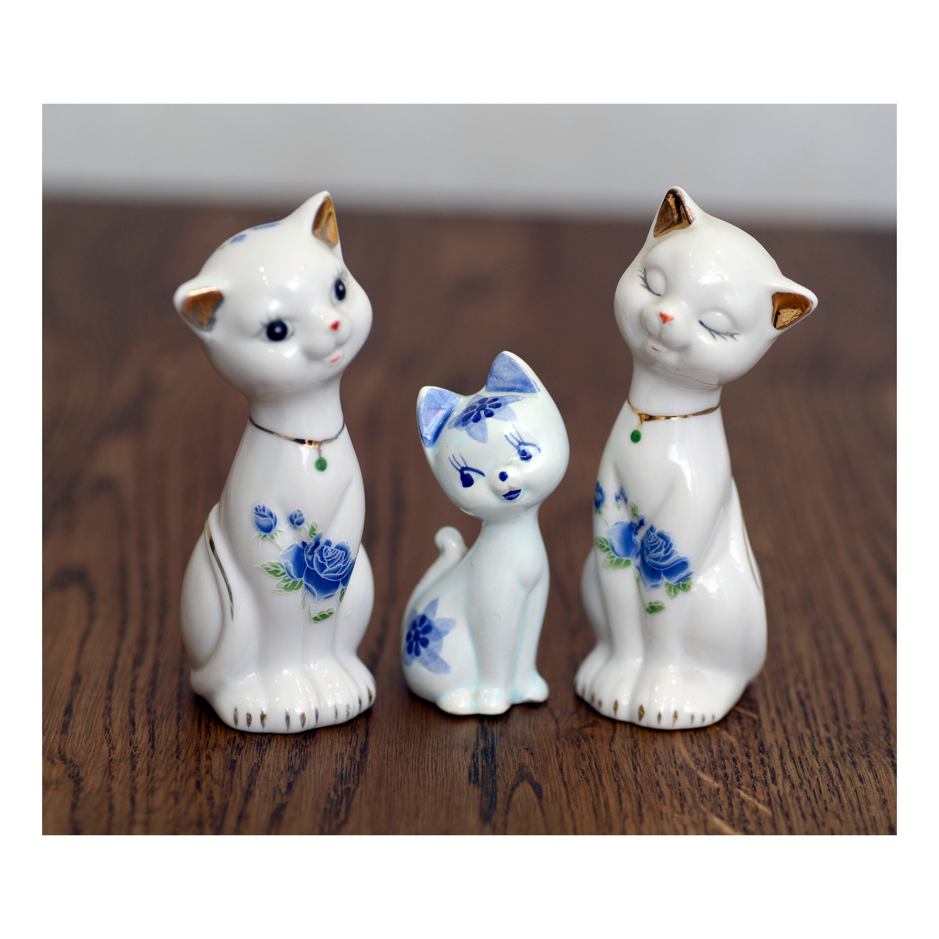 Porcelain Figurine Family of Cats Vintage Miniature White Cat Porcelain ...