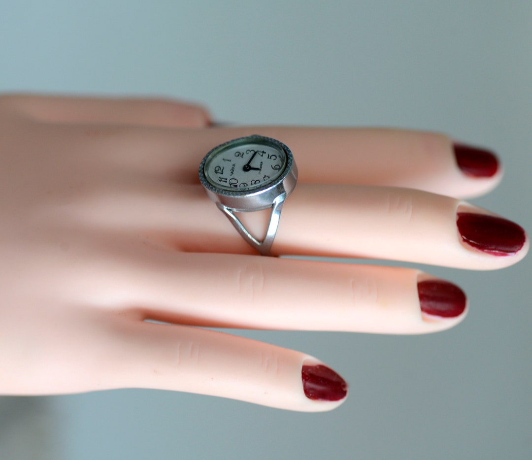 Women's Ring Watch Silver Plated Watch With Awesome Dial Exquisite ...