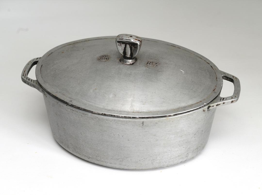 Oval Cast-iron Roasting Pan. Soviet Duck Roasting Pan Pot With Lid - Etsy