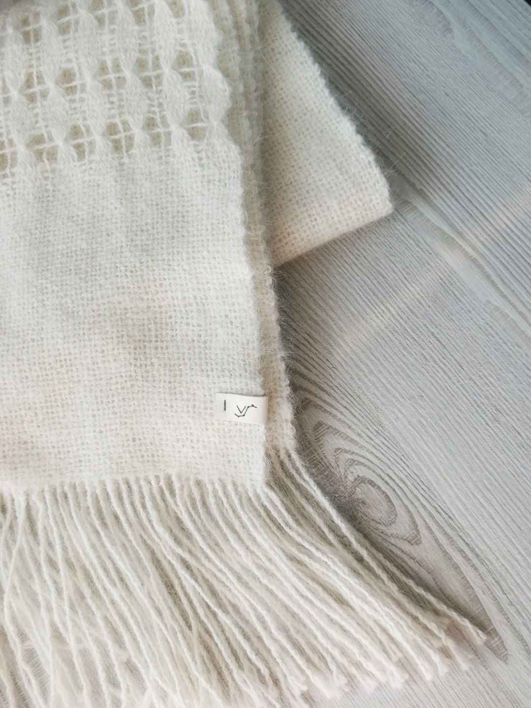 SOLD Handmade Chiengora Shawl Handspun Handwoven Samoyed Alpaca Sheep ...