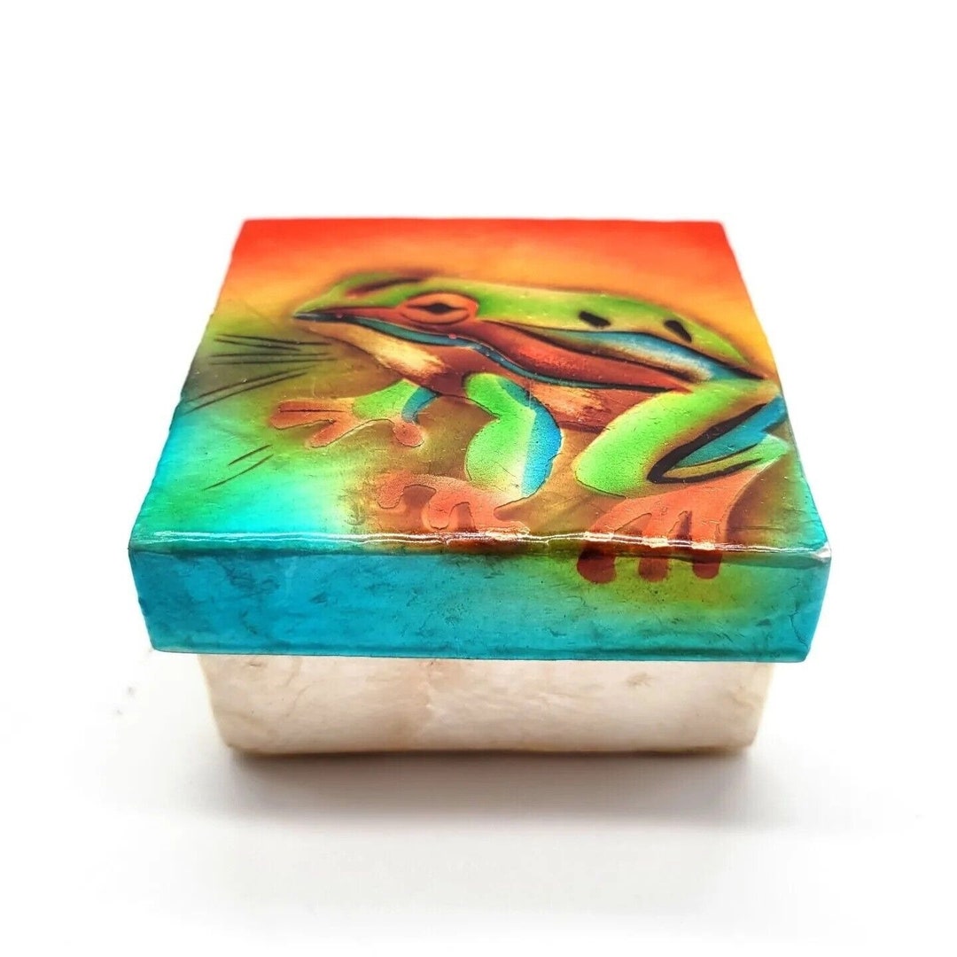 Small Capiz Shell Trinket Box With Handpainted Tree Frog From the ...