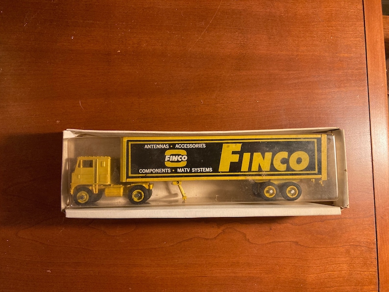 Vintage Winross Toy Scale Truck Finco TV Television Antennas Components ...