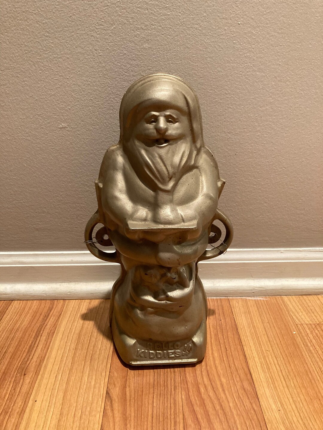 Griswold Santa Cast Iron Christmas Chicolate Cake Mold Hello - Etsy