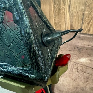 Galaxy Edge Sith Wayfinder Stand - Etsy