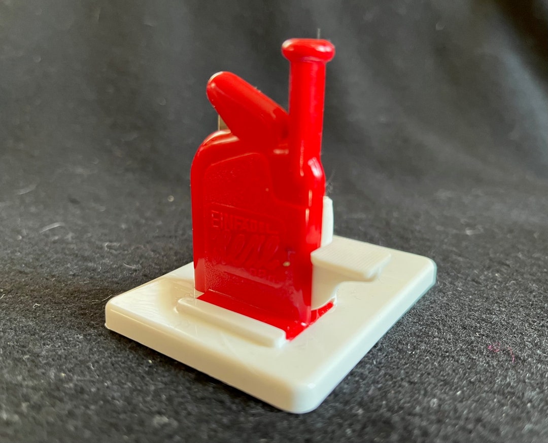Vintage 1960s Communist West German Hexe Automatic Sewing Needle ...
