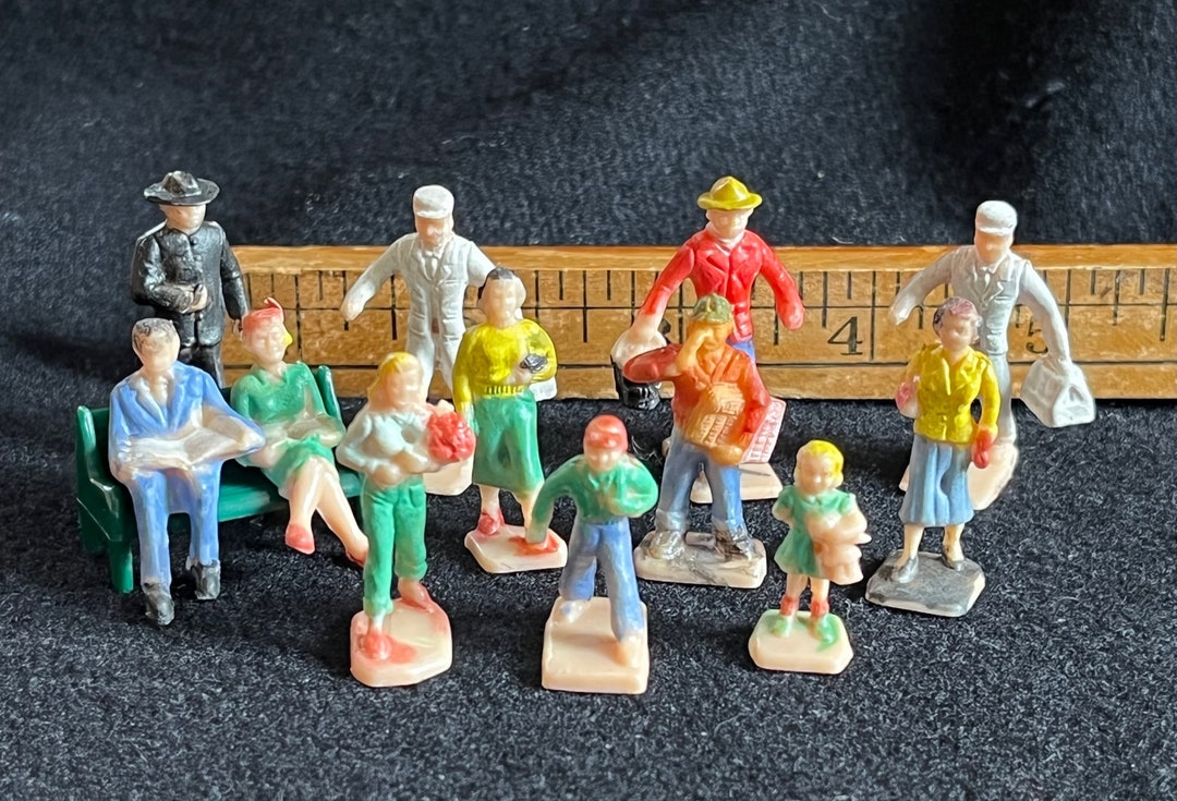12 Vintage Hard Plastic Tiny 1950s Action Figures -- Milkmen, Newspaper ...