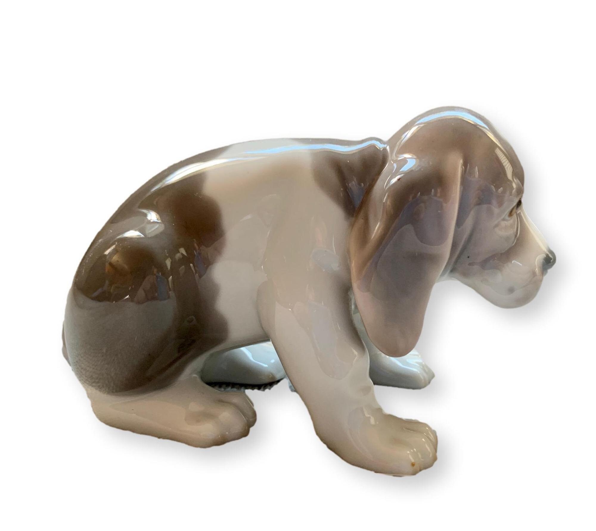 Lladro "sitting Sad Beagle" Figurine #1071: Hand-painted Glazed ...