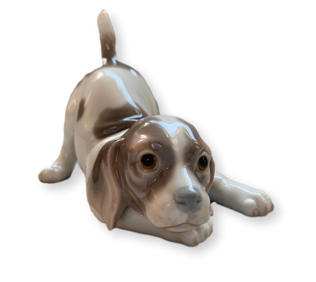 Lladro Playful Beagle Figurine #1070: Hand-painted Porcelain Dog - Etsy