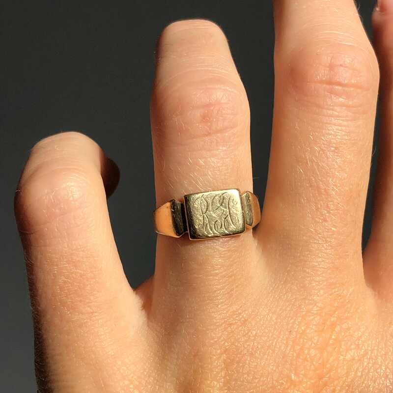 Antique Gold Signet Ring - Etsy